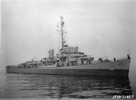 Uss Mosley De 321 Vintage Photo Of A Battleship