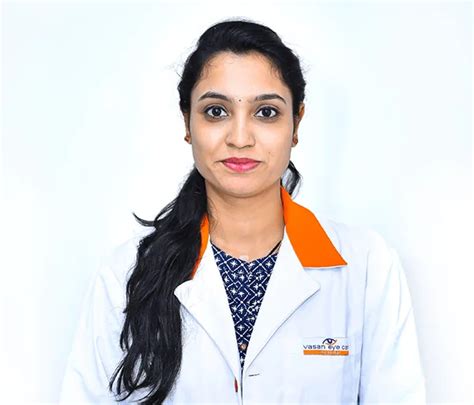 Dr Rashmi H G Expert Eye Specialist And Ophthalmologist At Vasan Eye Care