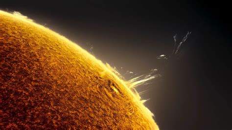 Sun Produces Record Breaking 160 Sunspots For The 1st Time In 20 Years