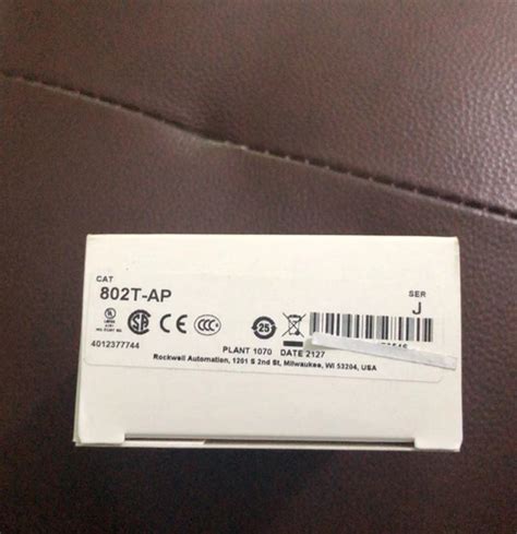 New Sealed Allen Bradley 802t Ap Metal Plug In Oiltight Limit Switch Ab