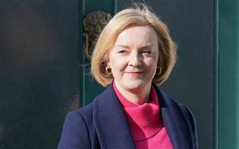 The 17 Weirdest Lines In Liz Trusss Book Ten Years To Save The West Evening Standard