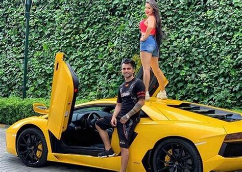 پویان مختاری کیست