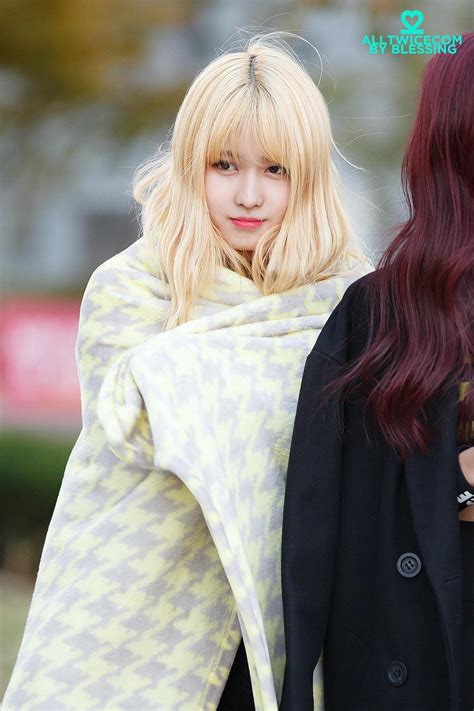 151027 Momo Scrolller