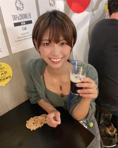 小坂田純奈さんのインスタグラム写真 小坂田純奈instagram 「黒ビールあると飲んじゃう🍺 黒ビールすき？ 黒ビール お酒好き