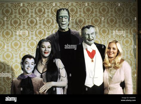 The Munsters Revenge Kc Martel Yvonne De Carlo Fred Gwynne Al
