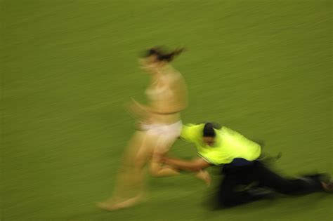 Female Streaker Twenty20 Match Played At Eden Park Finall Flickr