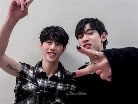 ปักพินโดย นรินทร์ทิพย์ ใน Mtbb คู่รักที่น่ารัก มาร์คต้วน นักเต้น