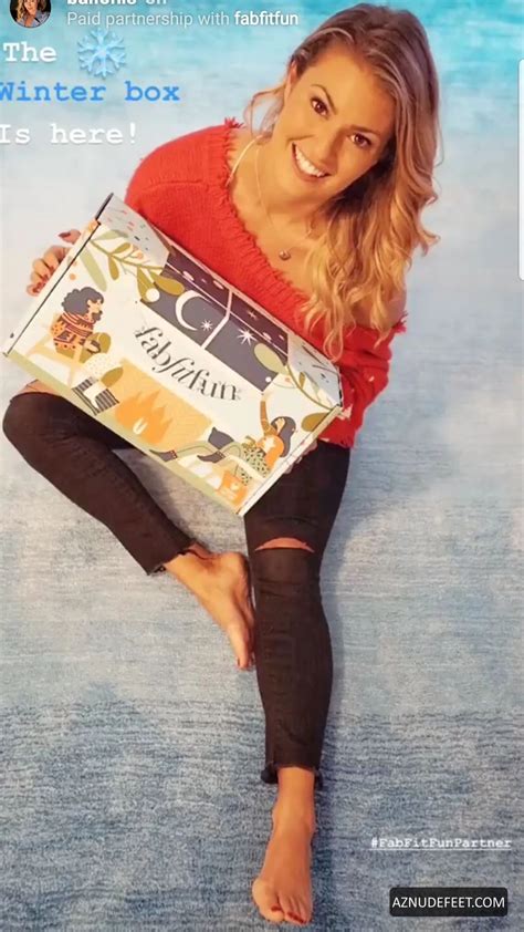 Amanda Balionis Feet Aznudefeet
