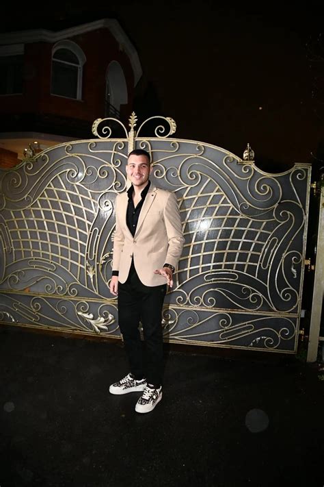 Evo Ko Je Sofija Spasojević Devojka Viktora Živojinovića Je Voditeljka