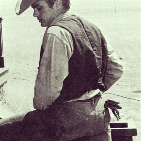 James Dean On The Set Of Giant James Dean Old Hollywood Dean