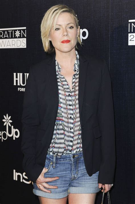 Kathleen Robertson Page 2 Hawtcelebs