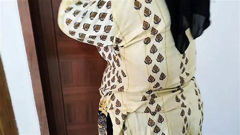 Moti Gand Wali Depali Aunty Ko Sat Kya Kand Uska Beta Ne Xhamster