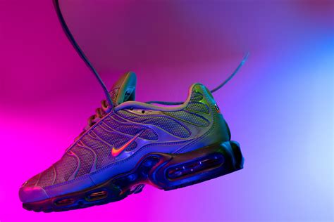 Nike Air Max Tn Packshot Photo Behance