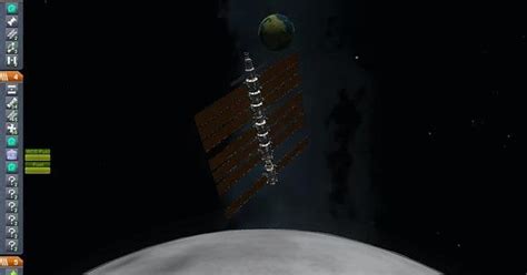 Permanent Munar Space Station! : r/KerbalSpaceProgram