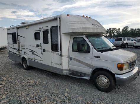 2005 Gulf Stream 2005 Ford Econoline E450 Super Duty Cutaway Van For