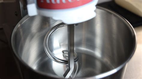 How To Use A Dough Hook For Kneading Dough 2026