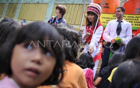 Pengenalan Bahasa Asing Antara Foto