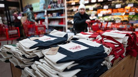 Trader Joes To Release New Large Canvas Tote Bag For Spring 2026