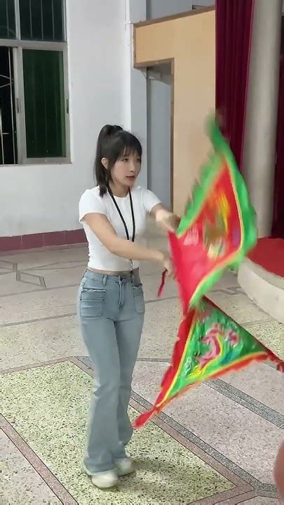 有幸见证了陈丽丽从华美女子英歌的大师姐，到仙彭女子英歌队主教练的完美蜕变👍 又美又飒 高颜值小姐姐 女子英歌舞 传统文化 Youtube