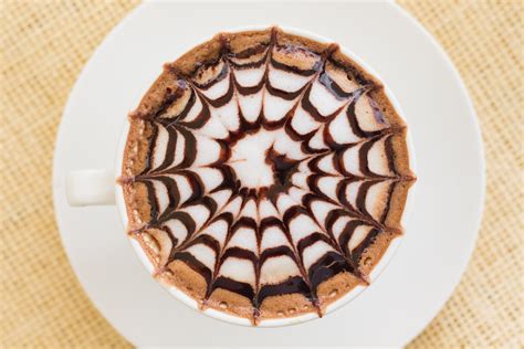 무료 이미지 커피 단 컵 무늬 요리 편하게 하다 생기게 하다 마실 것 빵 굽기 우유 디저트 맛있는 거품 아침에 미술 착빙 휴가 뜨거운