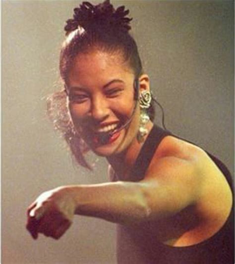 1000 Images About Selena Quintanilla Perez On Pinterest Latinas
