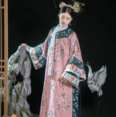 What Makes Qing Dynasty Hanfu Unique In Design Hanfusupplier