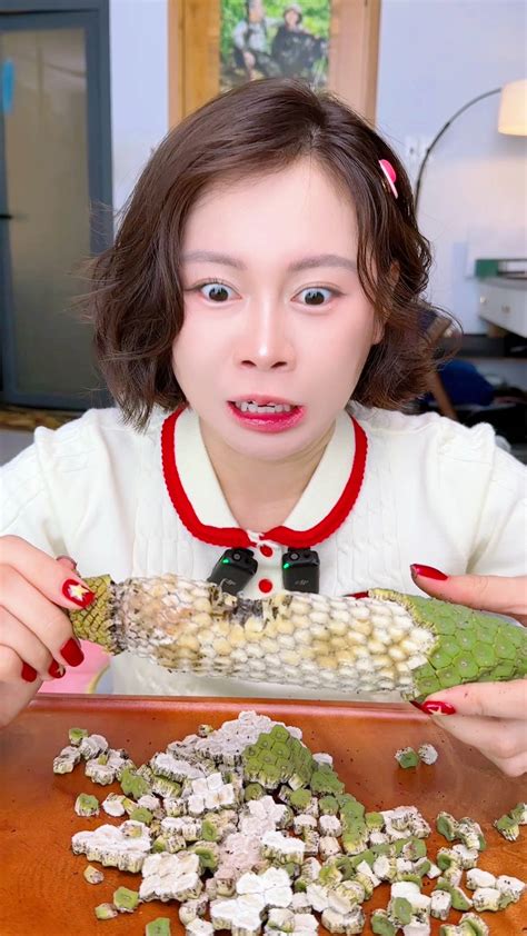 Nui Lắc Phô Mai Ăn Thì Ngon Mà Dọn Nhà Hơi Đuối 😂 Chuyện Nhà Thoa Việt Phương Thoa Facebook