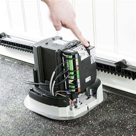 Motorisation De Portail Coulissant Somfy Slidymoove 600 Flash Leroy Merlin