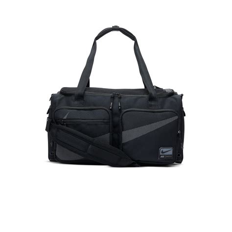 Nike Utility Power 20 กระเป๋ายิมทรงหมอนผู้ใหญ่ ลดสูงสุด 40