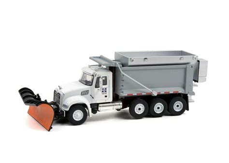 Greenlight 2019 Mack Granite Dump Truck W Snow Plow And Salt Spread