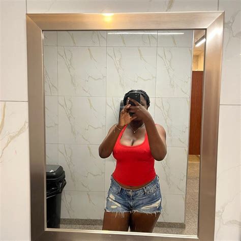 Francisca Ciscawilliams Snapchat Stories Spotlight And Lenses