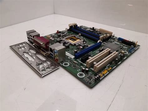 Intel Db75en Socket Lga1155 Ddr3 Pci E Motherboard With Io Shield