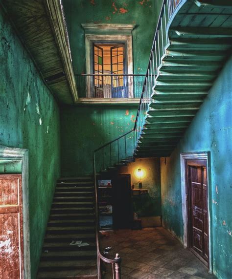 Castles Of Clutter Curated Collection Of Unique Items Shop Thrilling