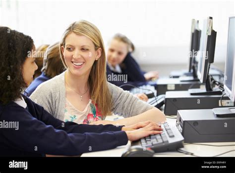 Ict In Der Schule Fotos Und Bildmaterial In Hoher Auflösung Seite 4 Alamy