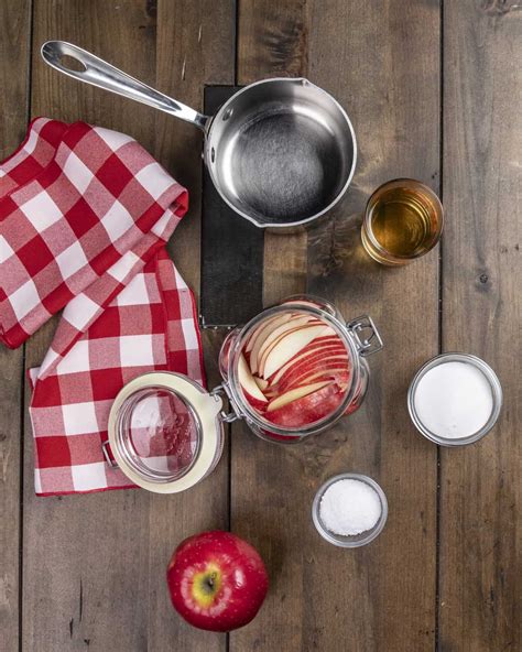 How To Make Quick Pickled Apples