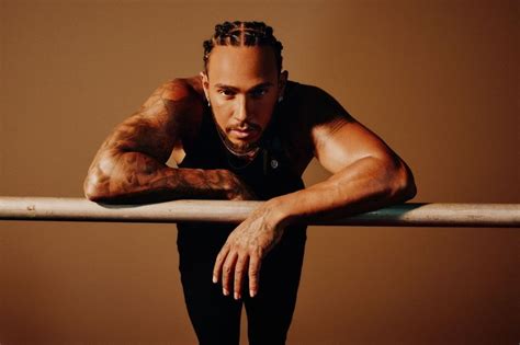 Call It Lewlewlemon Hamilton Is Lululemons Newest Ambassador