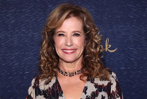 Ncis Casts Nancy Travis As [spoiler]s Sister In Season 23 Exclusive