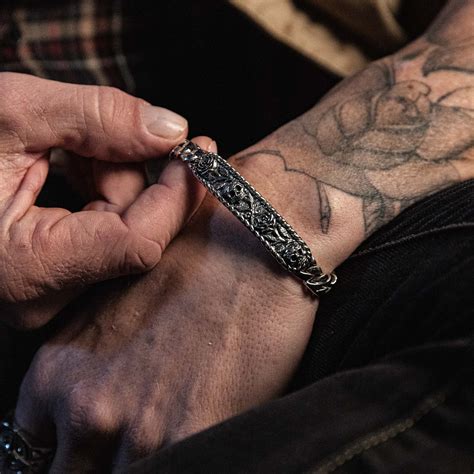 Mens Designer Sunglasses Clocks And Colours