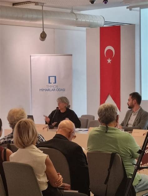 Sevim Aslan Delivered A Speech At The 7 National Architectural