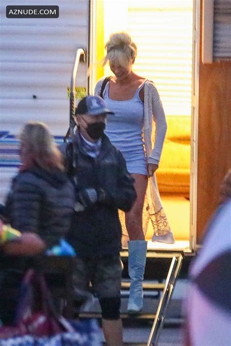 Lily James Transforms Into The Sexy Siren Pamela Anderson On Set In