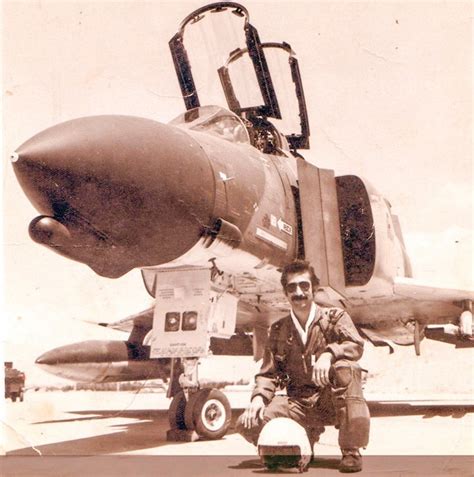 بهترین خلبان اف ۴ چگونه به شهادت رسید؟ روایت آخرین پرواز حسین خلعتبری عکس