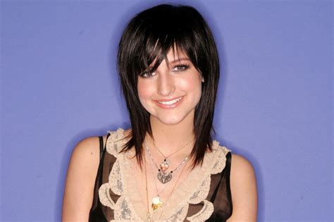 Ashlee Simpson Revisits Autobiography With Deluxe Version Years Later