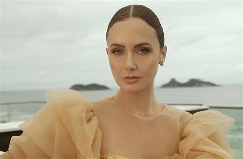 Natascha Stransky No Ar Em Terra E Paixão Cheguei A Pesar 100 Quilos E Emagreci Pela Profissão