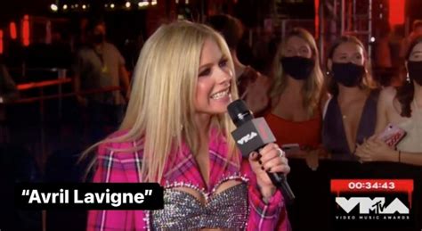Everyones Favourite Avril Lavigne Clone Conspiracy Theory Is Back Dazed