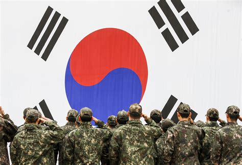 포토多이슈 31절 앞두고 전국에 태극기 물결 서울신문