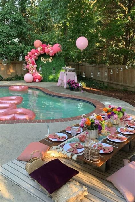 10 Graduation Party Themes To Decorate Your Grad Party Its Claudia G