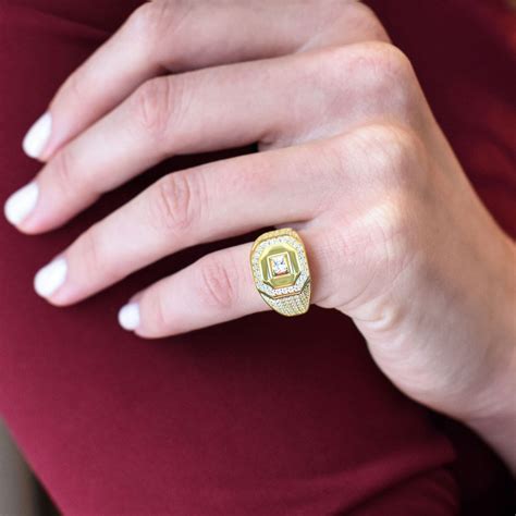 Cole Pinky Ring Mighzalalarab