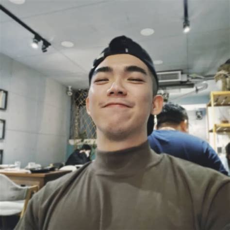 Chieh J🐶🐶 Jeffreychieh • Threads Say More