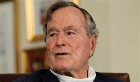 جورج بوش الاب يتنفس طبيعيا لكنه سيمضي ليلة سابعة في المستشفى دولية صحيفة الوسط البحرينية