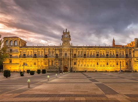 Parador De León Paradores